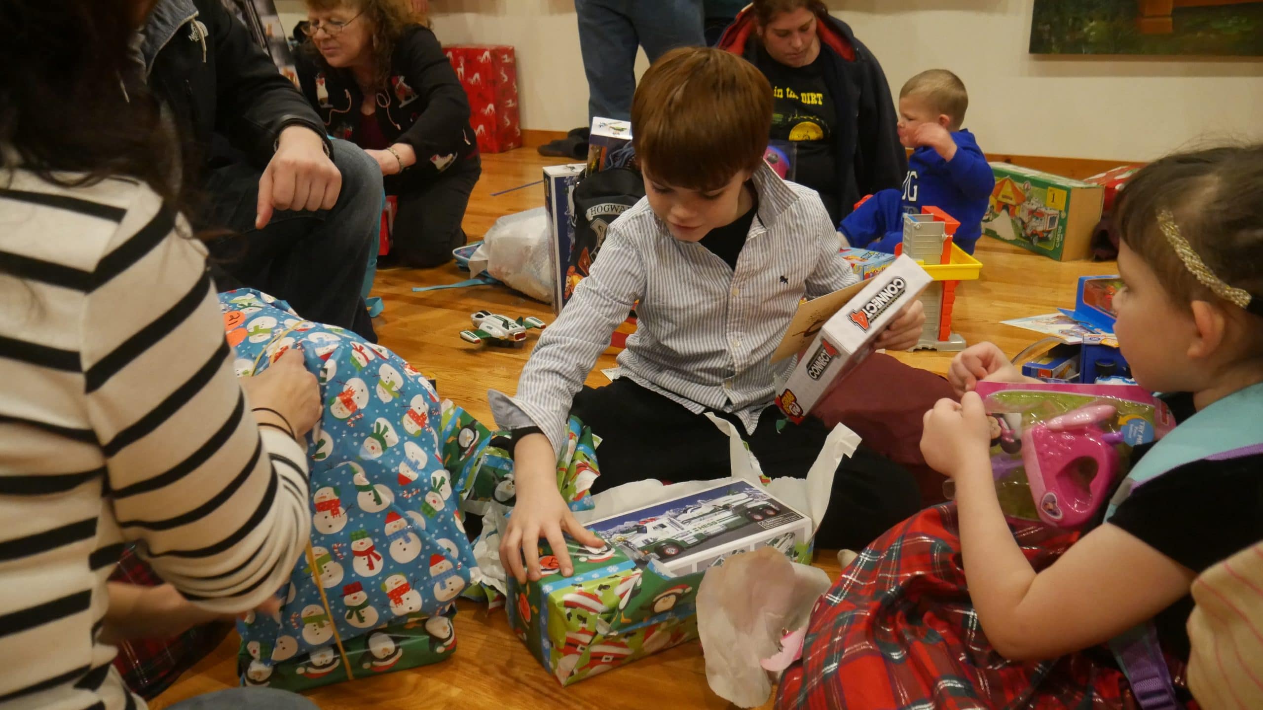 Toy Distribution Program - Avadhutashram